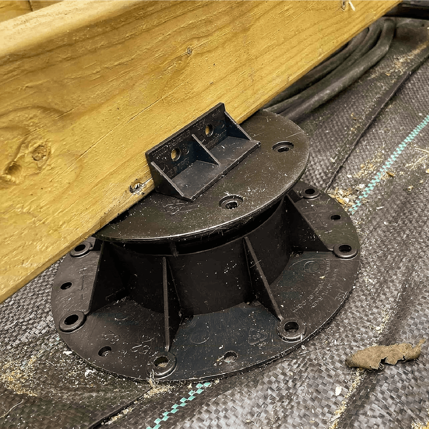 Decking Risers (Pack of 16) – GeoDomeX.co.uk